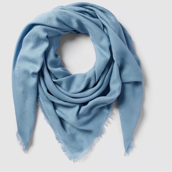 MaxMara | Accessories | Weekend Max Mara Labelcut Logo Scarf Size Os ...